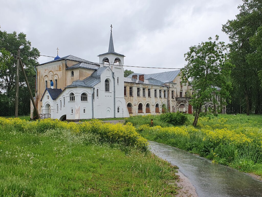 Doğa koruma alanı Памятник природы регионального значения Музей-Усадьба Н. К. Рериха, Saint‑Petersburg ve Leningradskaya oblastı, foto