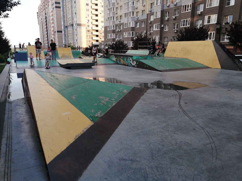Spor ve eğlence merkezi Xsa Ramps Skate Plaza, Rostov‑na‑Donu, foto