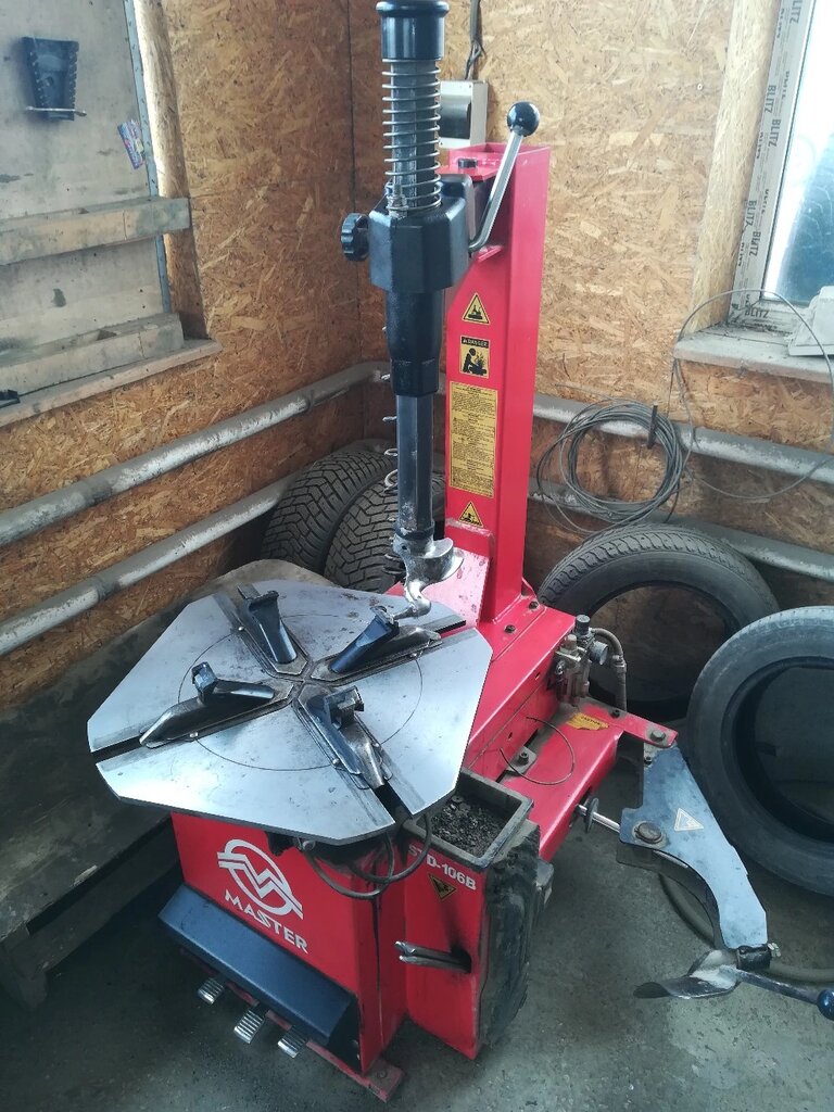 Oto lastik tamiri Шиномонтаж, Saratovskaya oblastı, foto