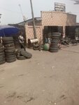 Top Africa auto patrona pneus (Brazzaville, Commune de Makélékélé, Avenue Fulbert Youlou), hidrolik ve hava basınçlı ekipman firmaları  Brazzaville'den