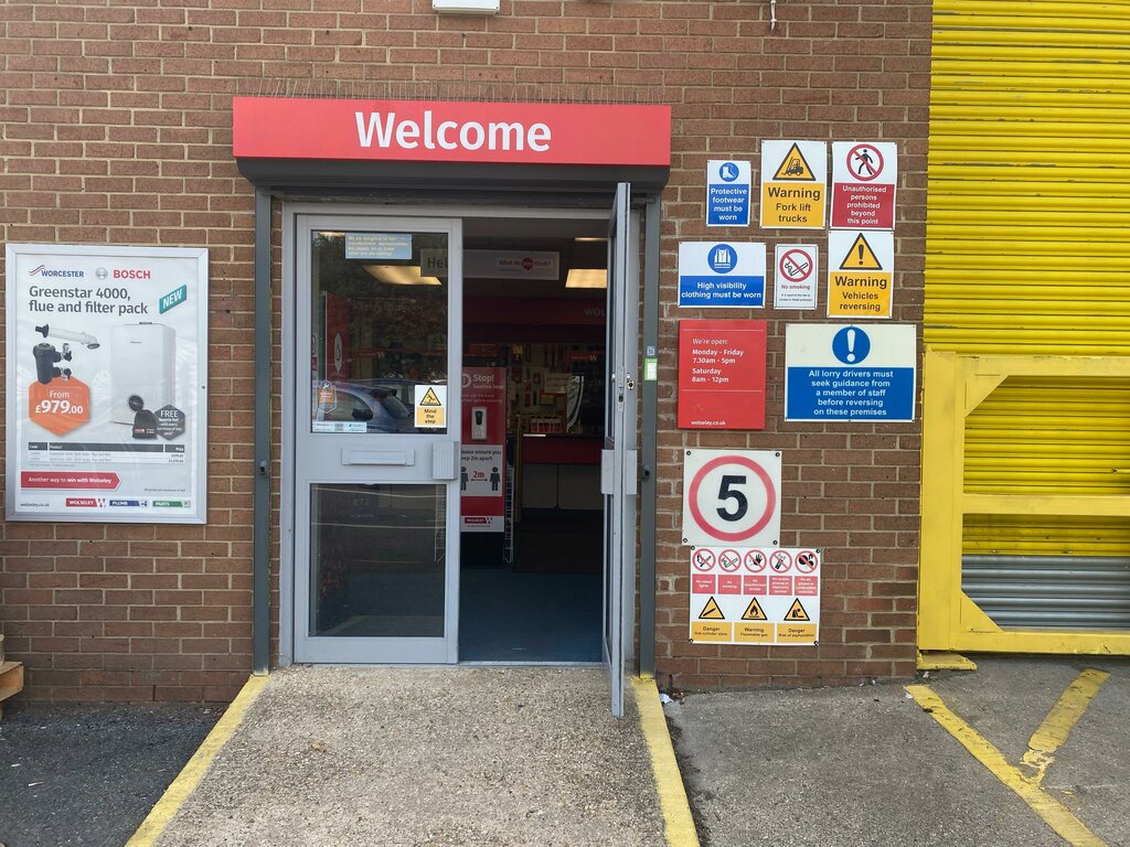 Isıtma sistemleri ve ekipmanları Wolseley Plumb & Parts, Basingstoke, foto