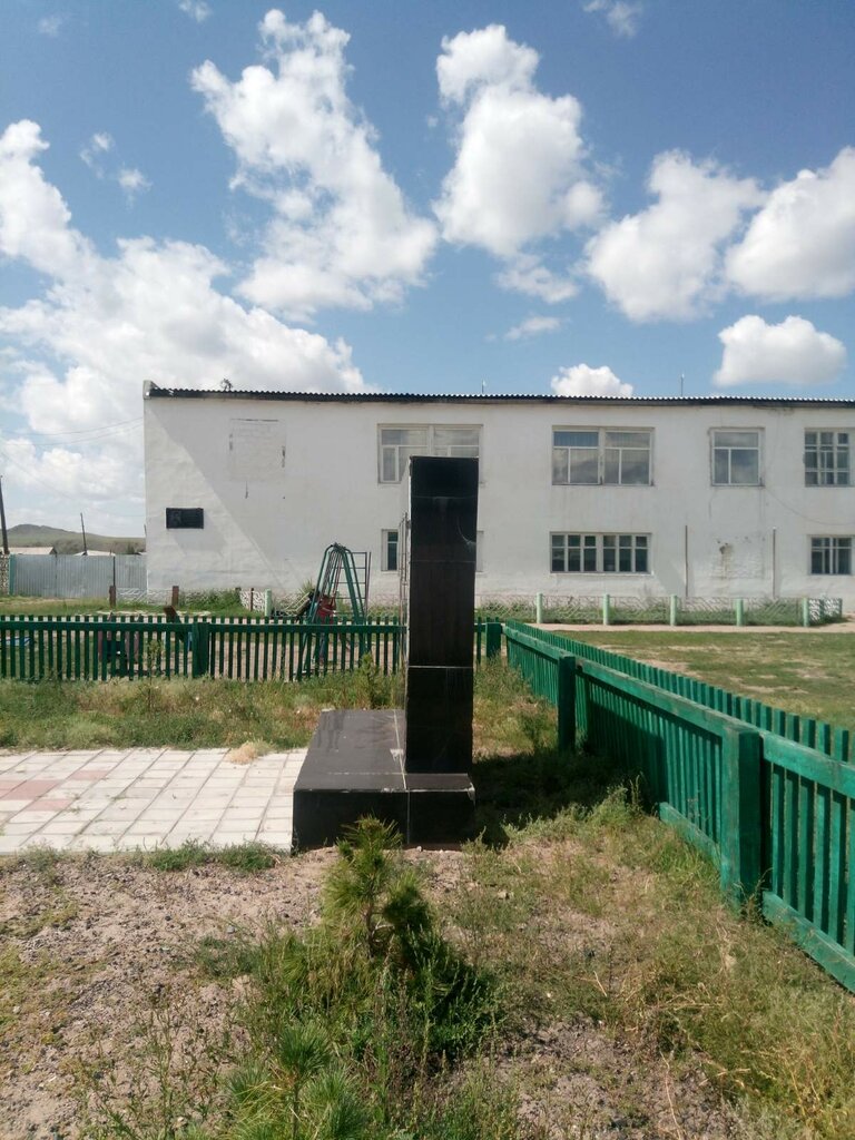 Anıt, heykel Добровольцам, погибшим в Великой Отечественной войне, Tuva, foto