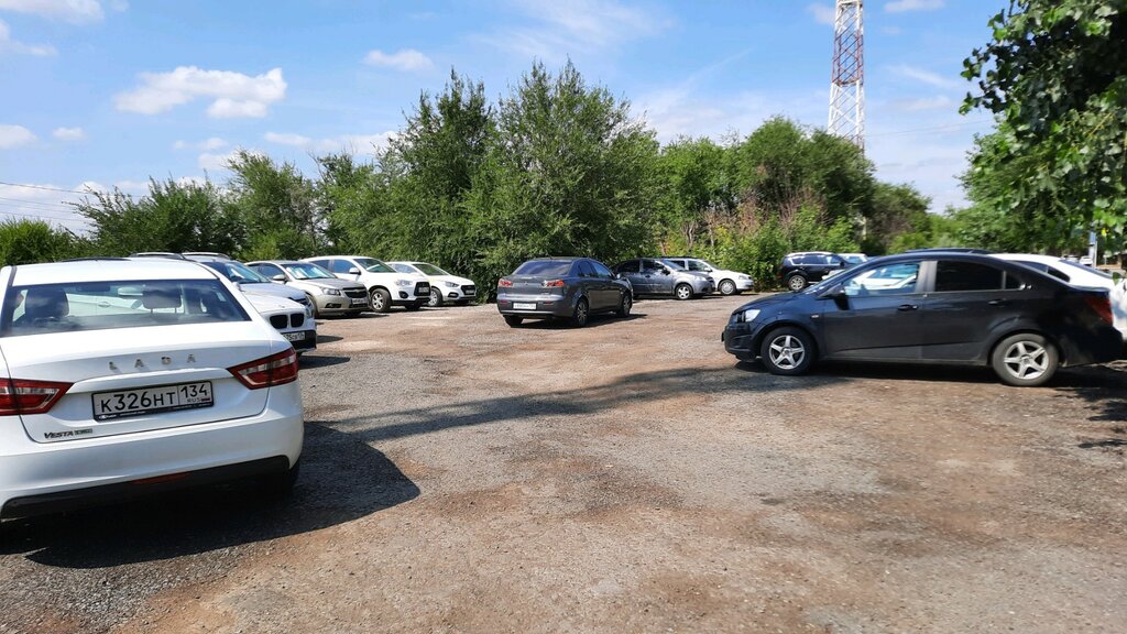 Otoparklar Parking lot, Voljski, foto