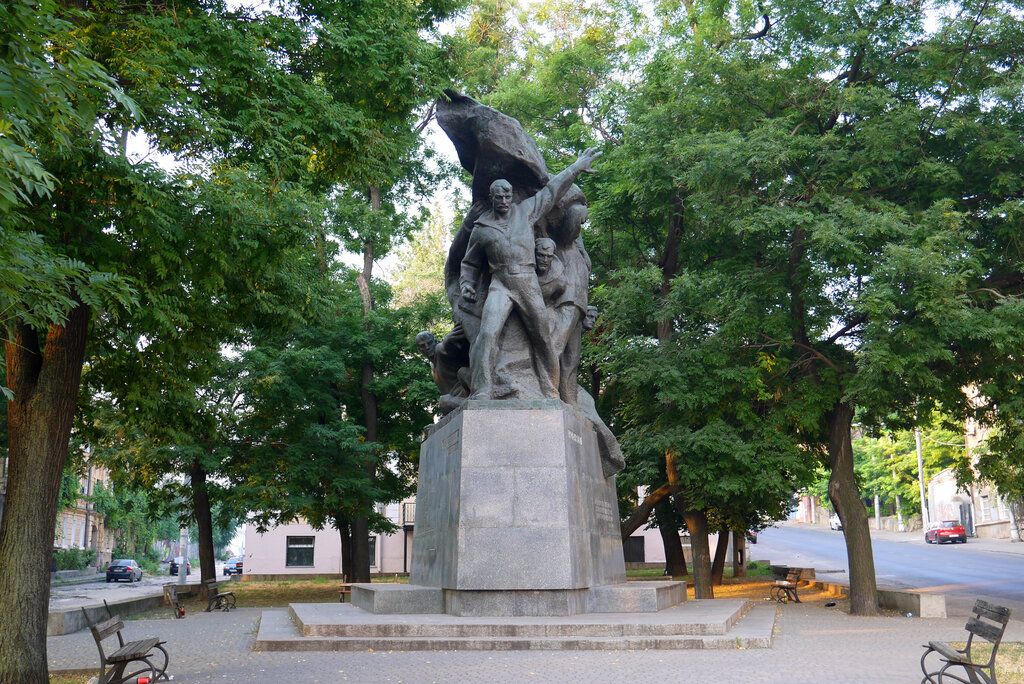 Anıt, heykel Потёмкинцам, Odesa, foto