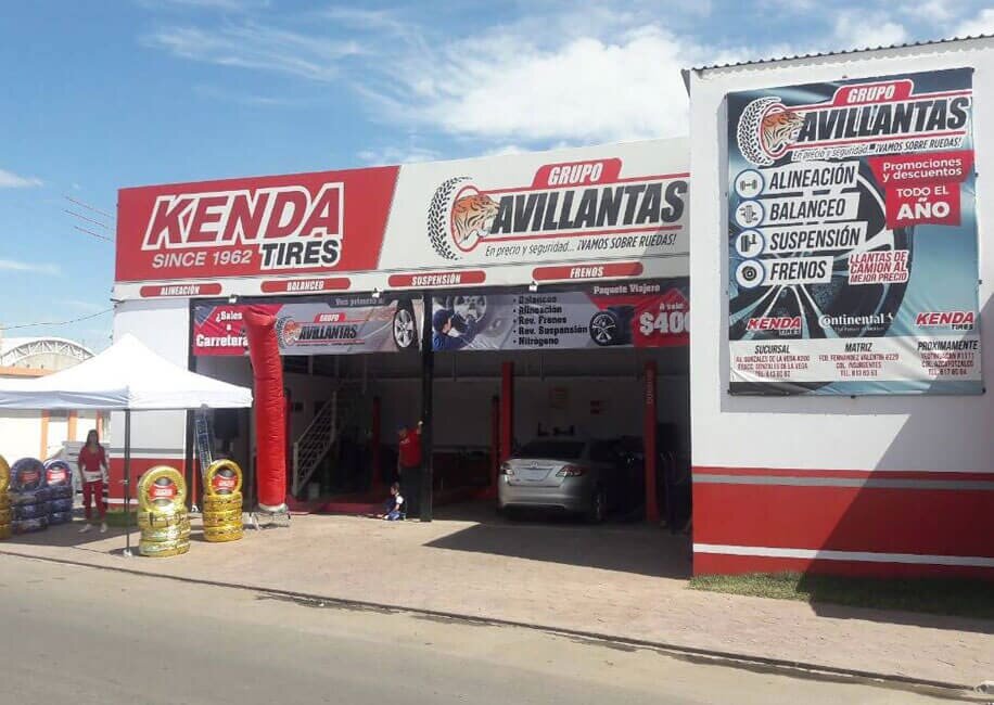 Jant ve lastikçiler Grupo Avillantas, Durango Eyaleti, foto