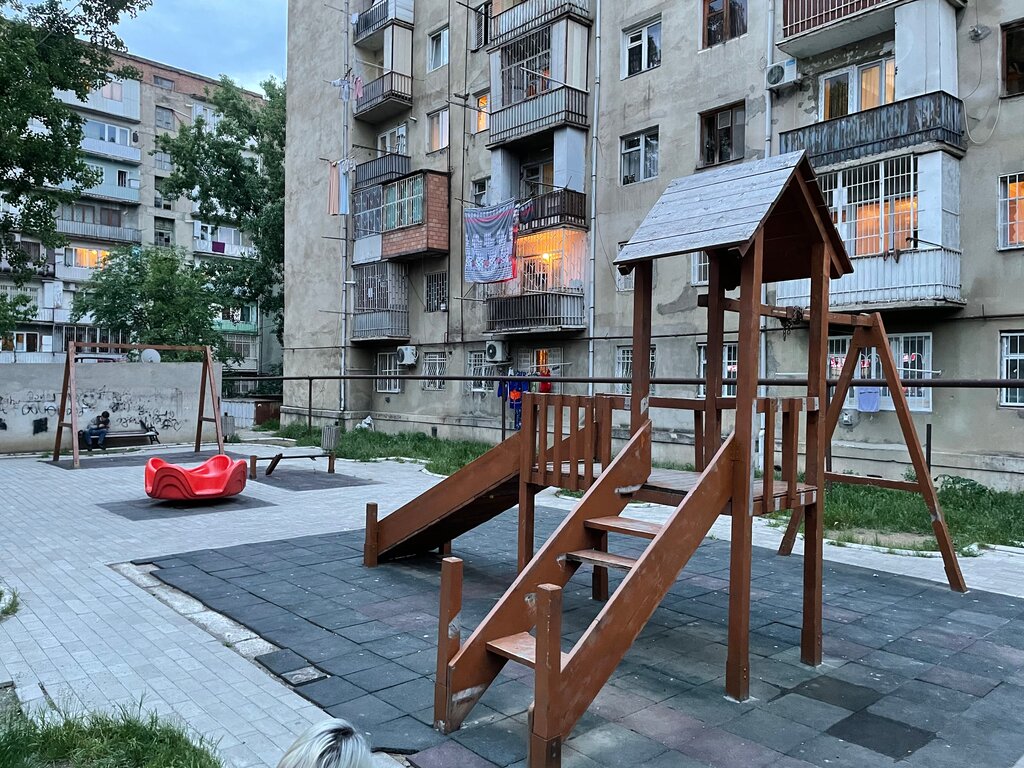 Oyun alanı Sports ground, Tiflis, foto
