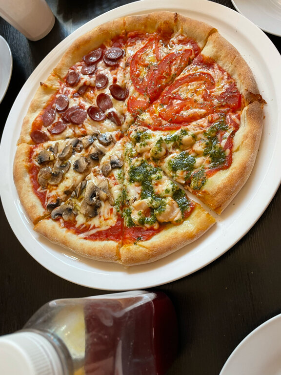 Pizzacılar Mak pizza, Saint‑Petersburg, foto