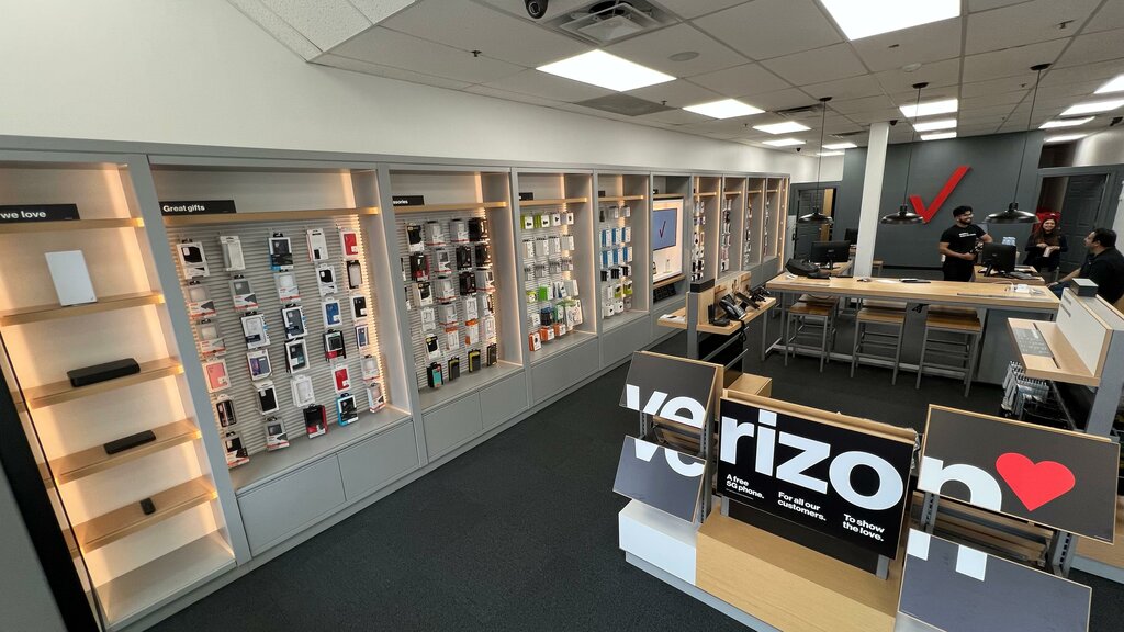 Verizon, mobile phone store, New York, Suffolk County, Islandia ...