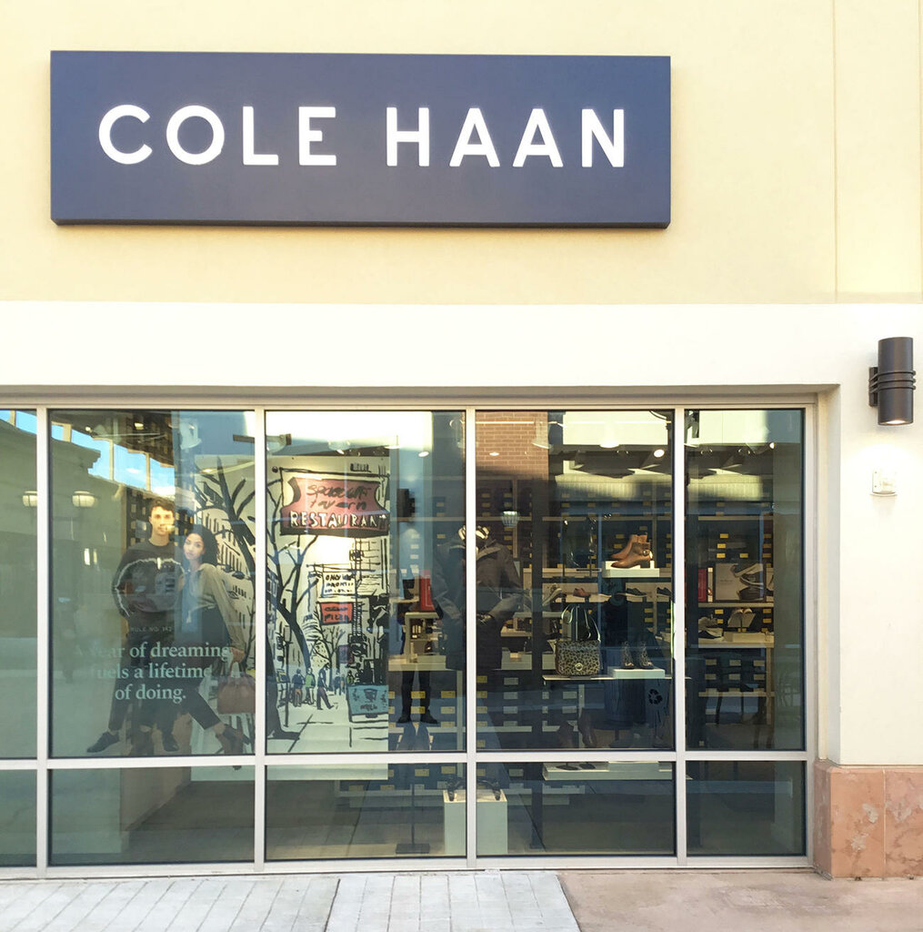 Giyim mağazası Cole Haan Outlet, Fort Worth, foto