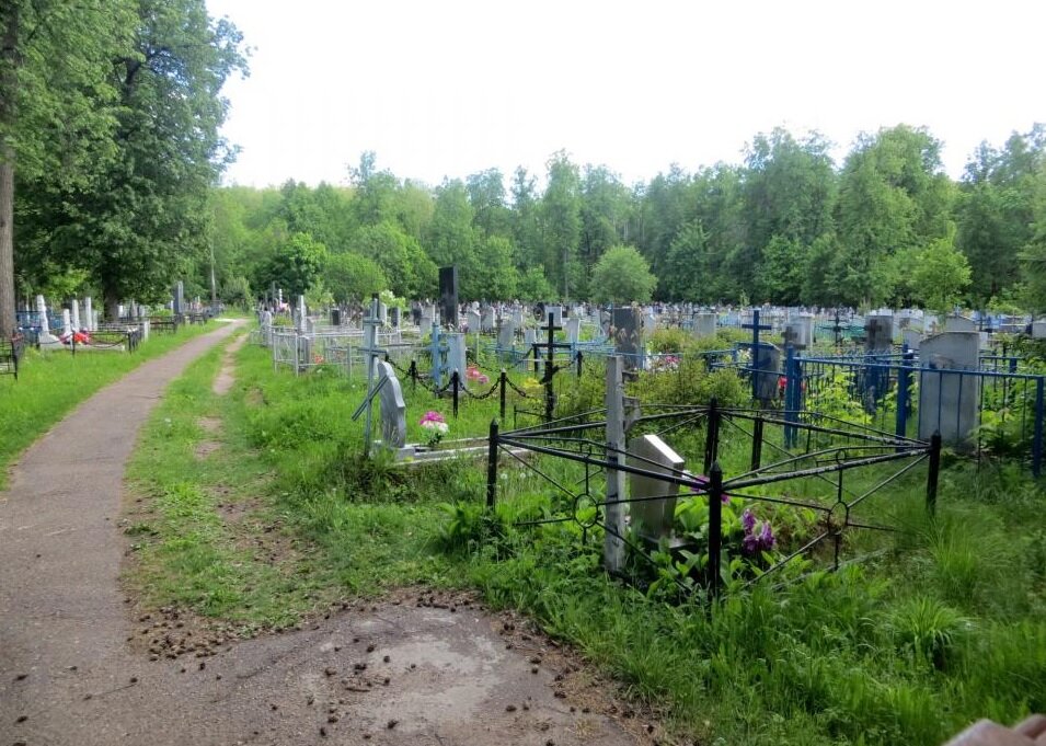 Mezarlıklar Красноключинское кладбище, Tataristan, foto