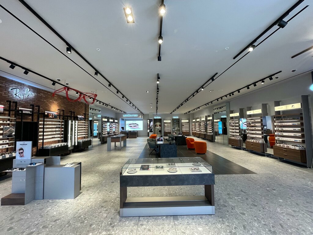 Giyim mağazası LensCrafters, Brea, foto