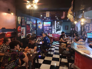 Tom 66 (Vientiane, Sokpaluang Street), bar  Vientiane'den