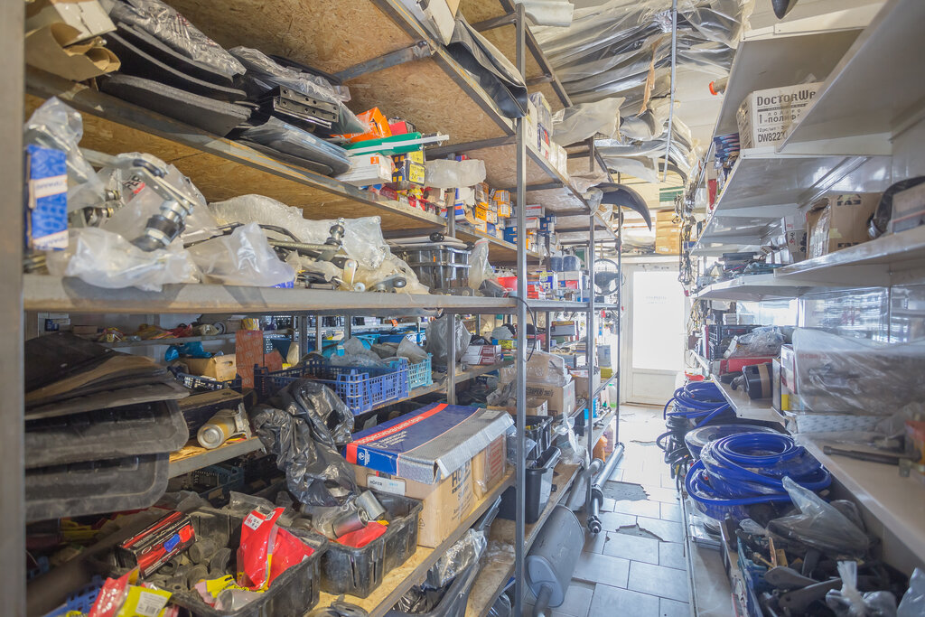 Otomobil yedek parçaları GaZ-UaZ, Simferopol (Akmescit), foto