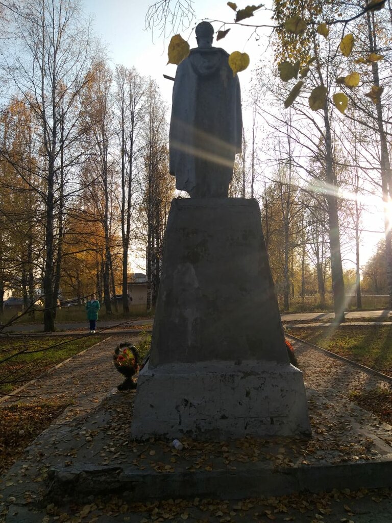 Anıt, heykel Обелиск павшим за Родину в 1941-1945 год, Kirovskaya oblastı, foto