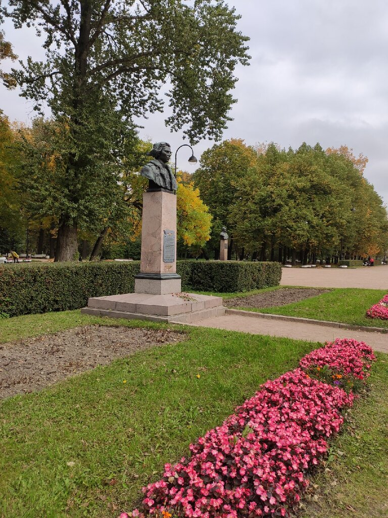 Anıt, heykel Памятник дважды Герою Советского Союза Федорову Е. П., Saint‑Petersburg, foto