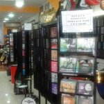 Disquería Liverpool (Nuevo León, Monterrey, Luis Moreno), müzik enstrumanların tamiri