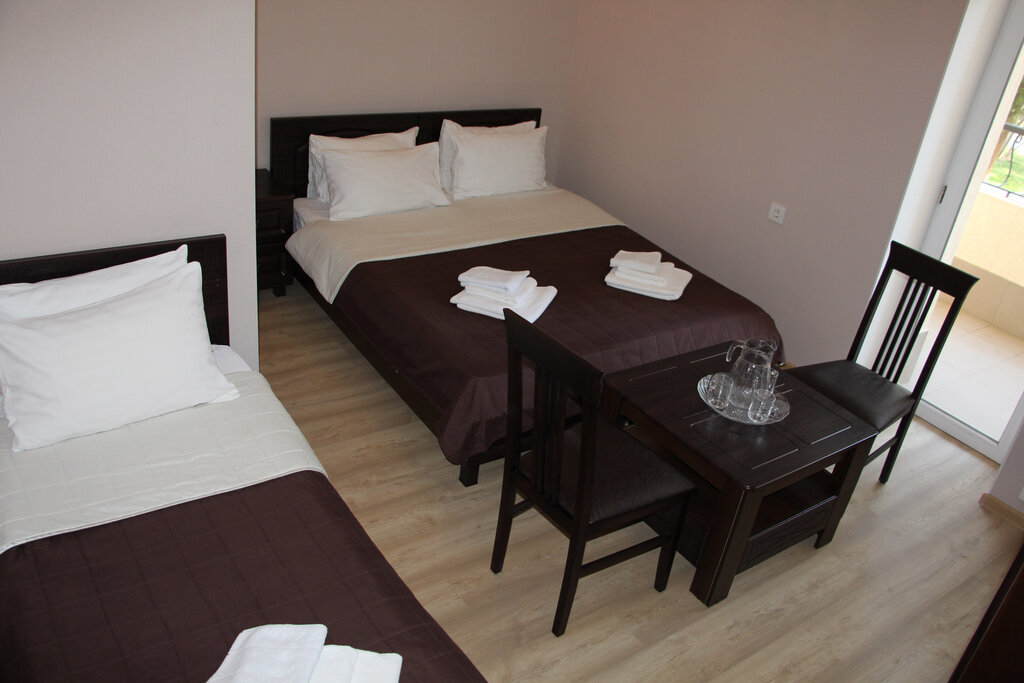 Otel Astra tsentr, Yevpatorya, foto
