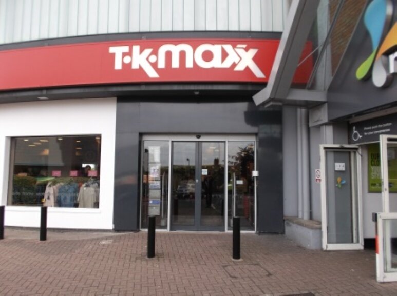 Büyük mağazalar Tk Maxx, İngiltere, foto