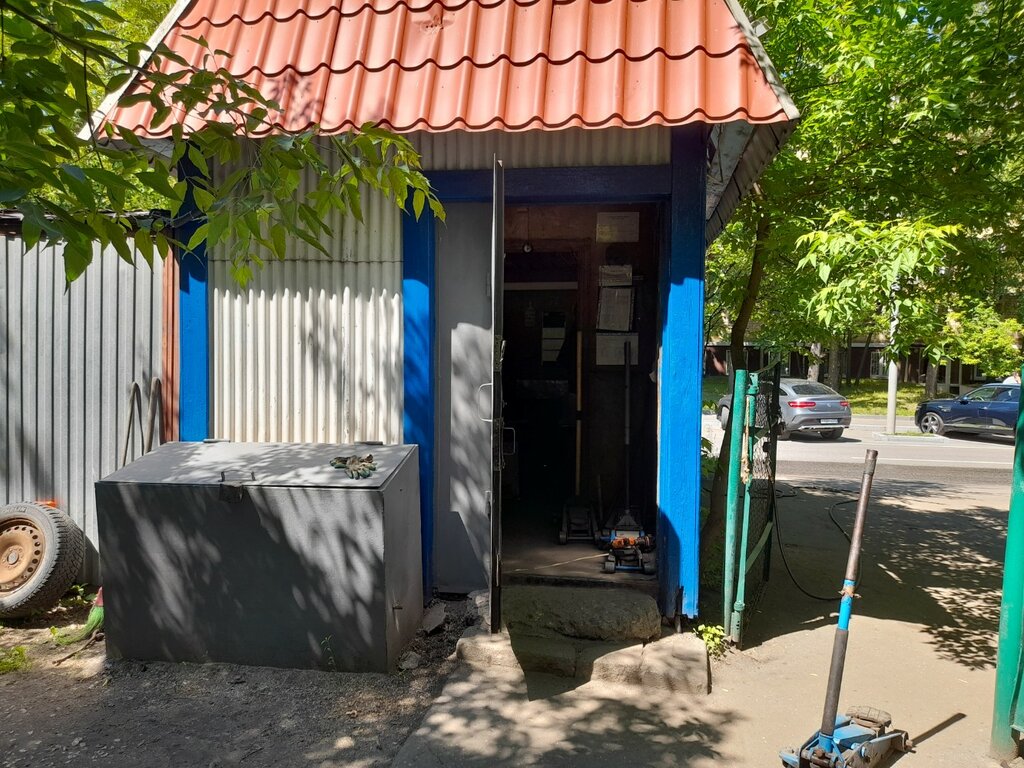 Oto lastik tamiri Shinomontazhnaya masterskaya, Moskova, foto