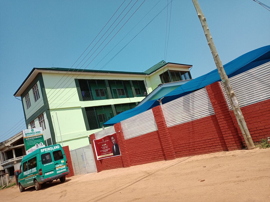 Ortaokul Springland International School, Dünya, foto