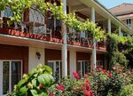 Guesthouse Yantar (ulitsa Tolstogo No:103), otel  Anapa'dan
