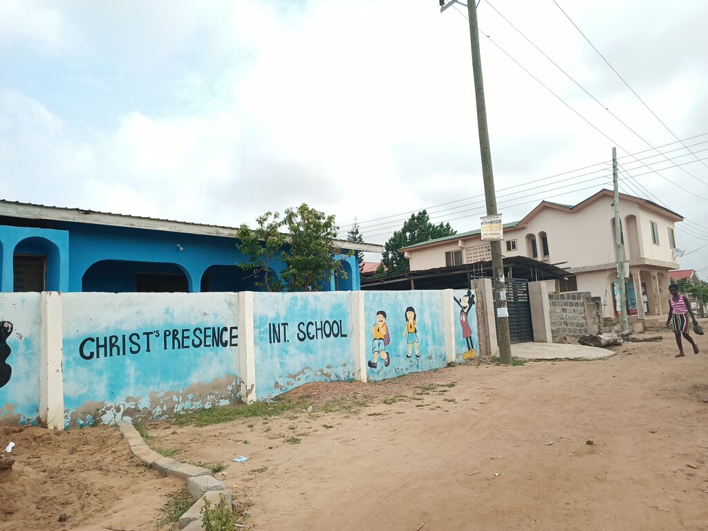 Ortaokul Christ's presence int. School, Dünya, foto