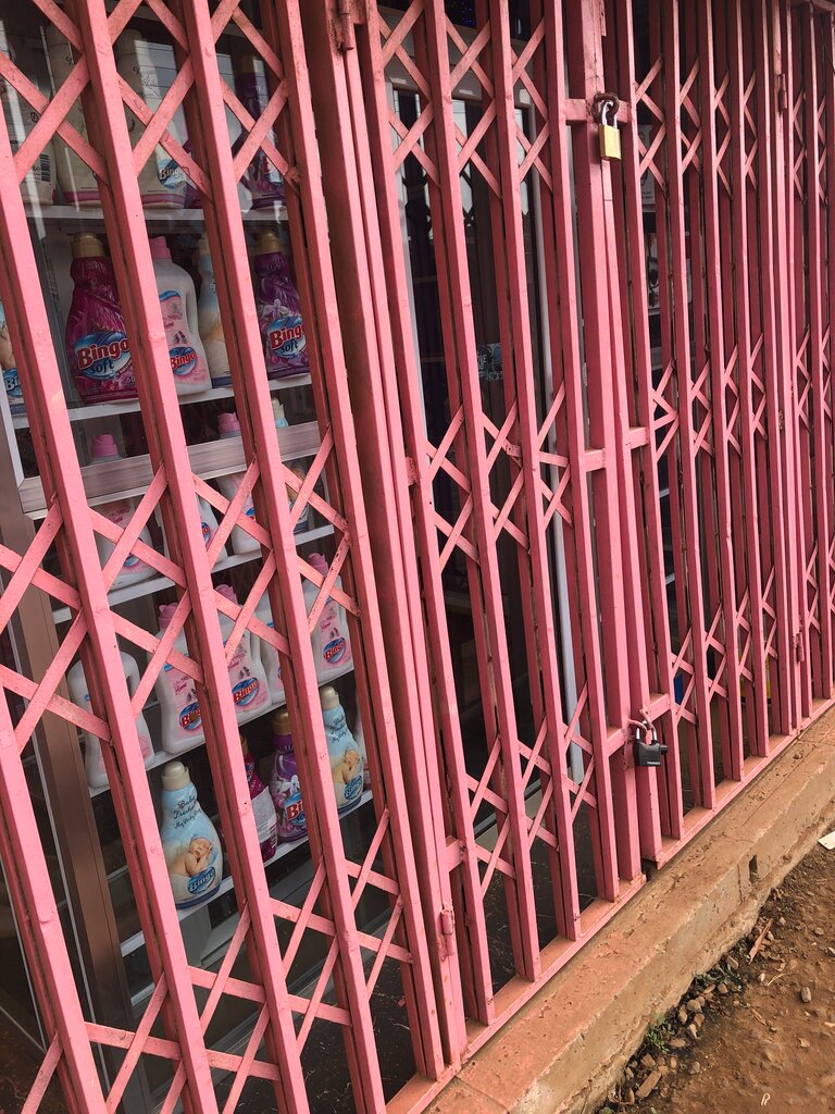 Giyim mağazası Innocential collection, Dünya, foto