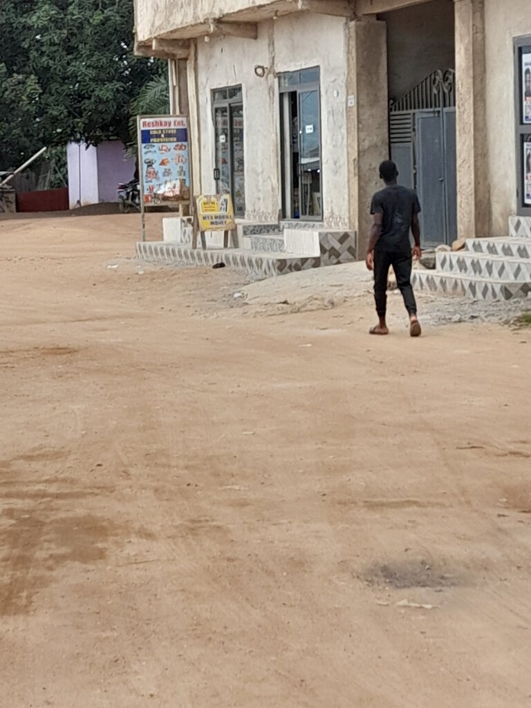 Süpermarket Reshkay Enterprise, Dünya, foto