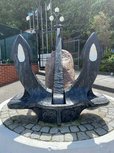 Якорь (Kaliningrad Region, Svetlogorsk, Morskoy bulvar), teknoloji anıtı  Svetlogorsk'tan