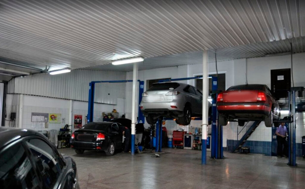 Otomobil servisi Garant centr, Moskova, foto