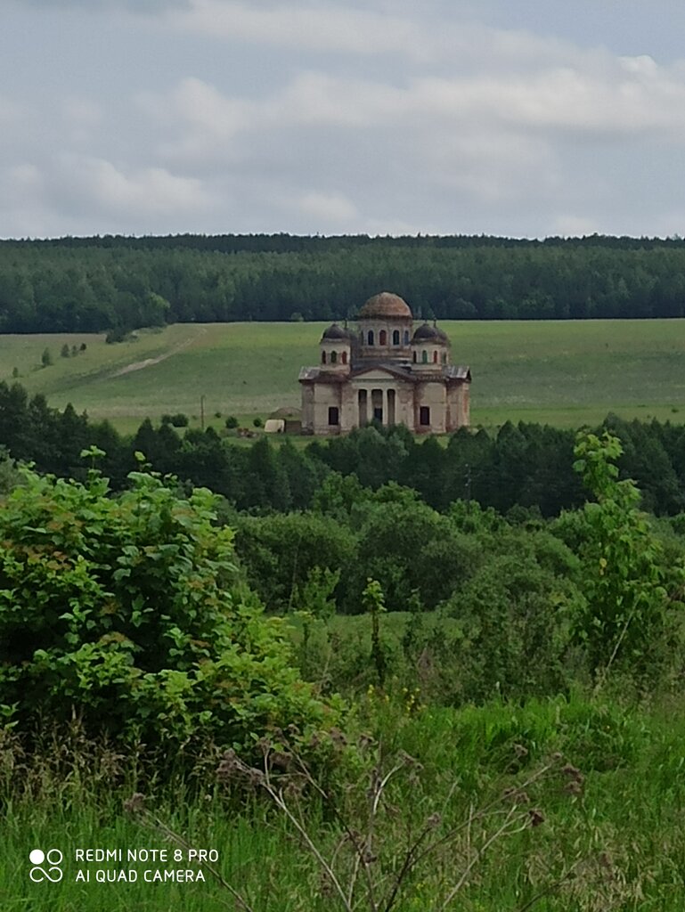 Ortodoks kiliseleri Храм Живоначальной Троицы, Ulyanovskaya oblastı, foto