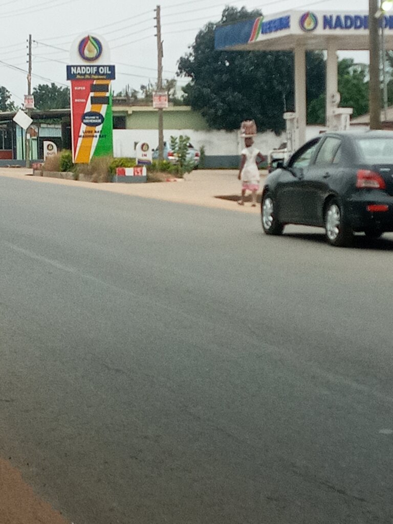 Benzin istasyonu Naddif filling station, Dünya, foto