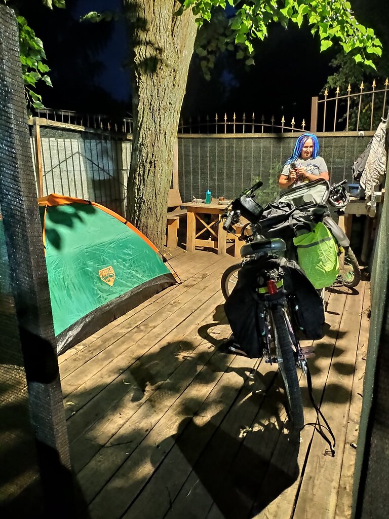 Kamp alanları PodSpot camping, Velikiy Novgorod, foto