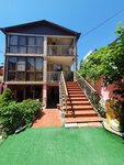 Guest House Nina Gelendzhik (Novorossiyskaya Street No:29), otel  Gelencik'ten