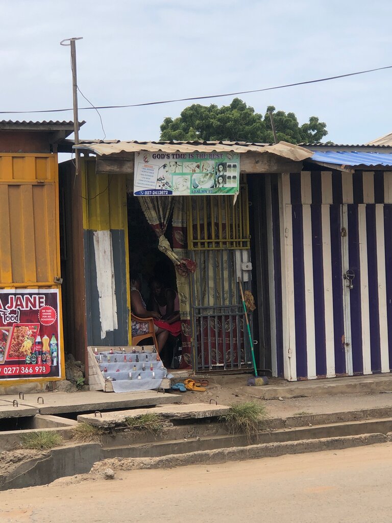 Güzellik salonu God’s Time is the Best, Dünya, foto