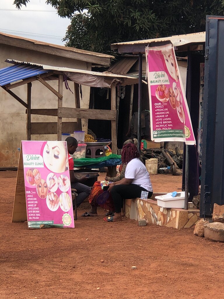 Manikür-pedikür Devine Beauty Clinic, Dünya, foto