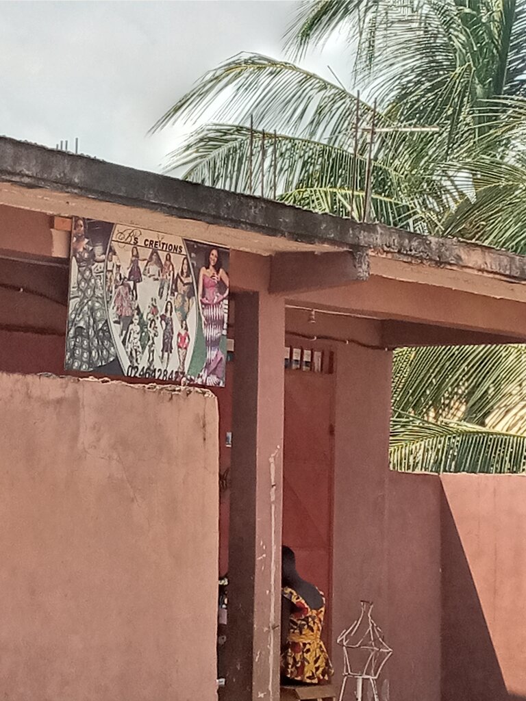 Giyim mağazası B’s Creation, Dünya, foto