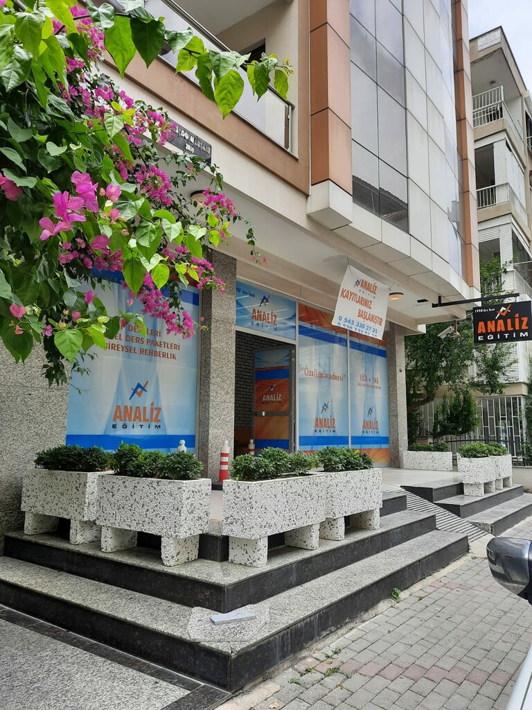 Spor kulüpleri Gold Çim Spor Salonu, İzmir, foto