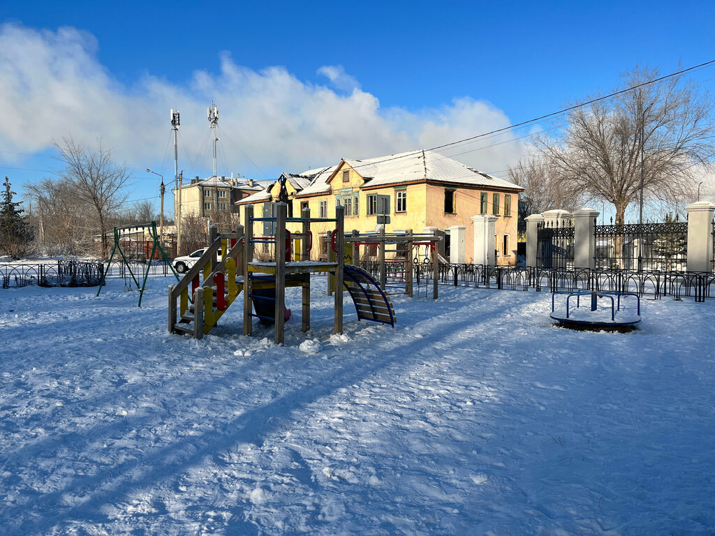 Oyun alanı Playground, Magnitogorsk, foto