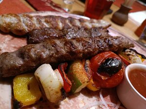 Granat (Internatsionalnaya Street No:126), restoran  Syktivkar'dan