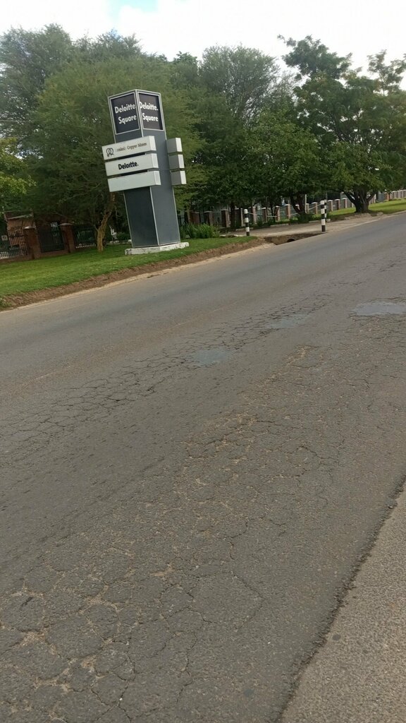 Emlak ofisi Deloitte Square, Lusaka, foto