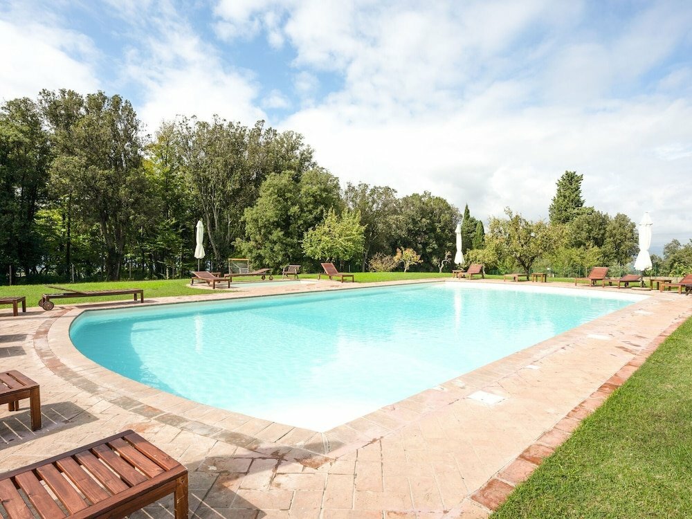 Otel Holiday Home in Calm Surroundings With Unspoiled Nature, Toskana, foto