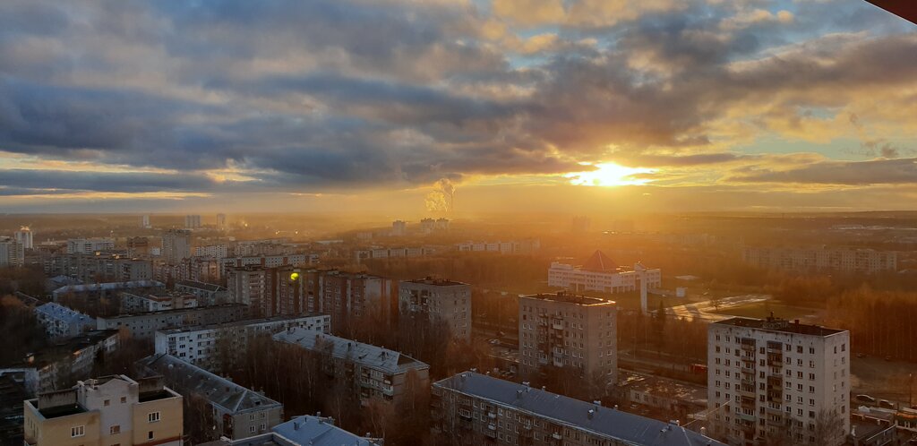 Konut blokları На ул. Калинина, 7, Kirov, foto