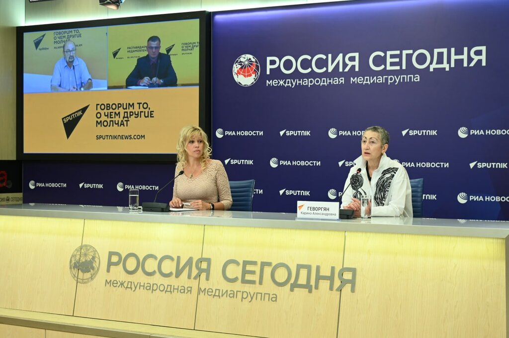 Konut blokları Valley of Roses, Almatı, foto