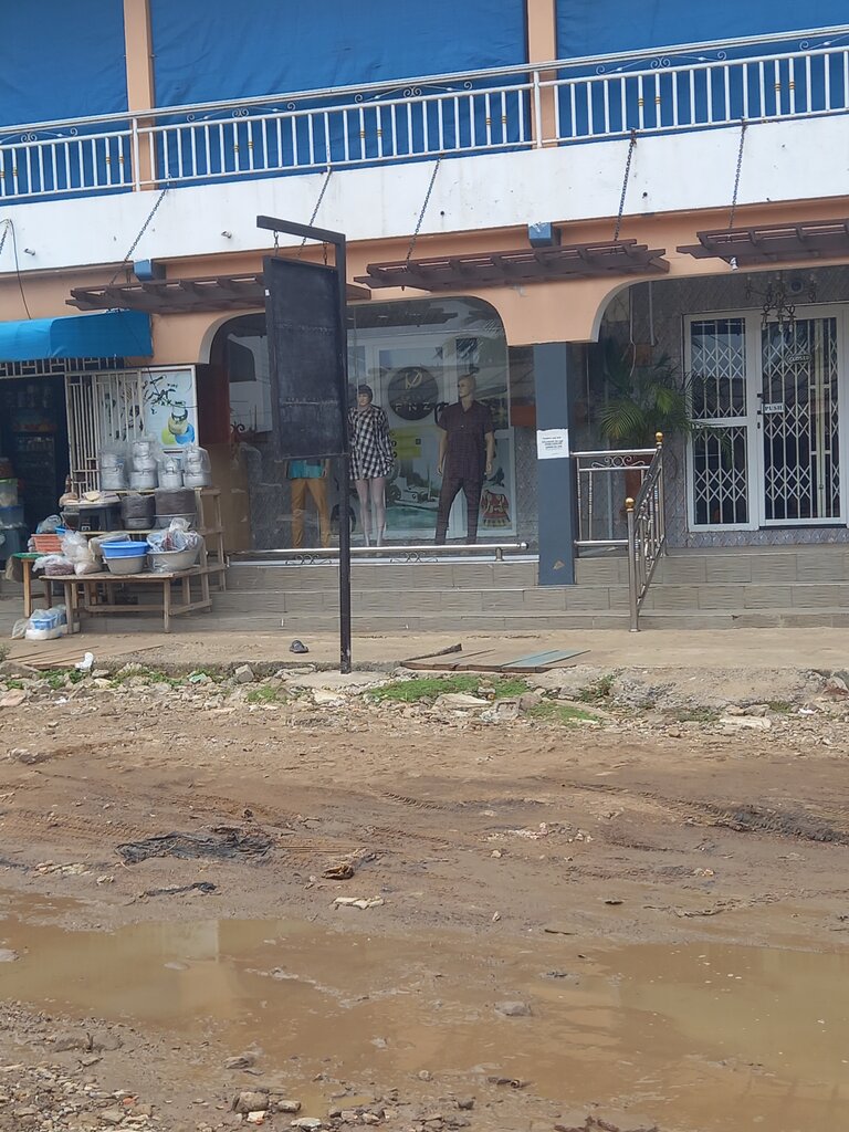 Giyim mağazası Thini spin, Dünya, foto