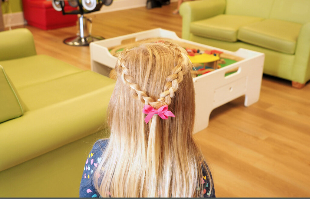 Kuaförler Pigtails & Crewcuts: Haircuts for Kids - Germantown, Tn, Tennessee Eyaleti, foto