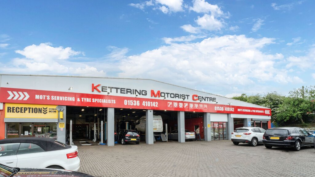 Otomobil ekspertizi Kettering Motorist Centre Limited, İngiltere, foto