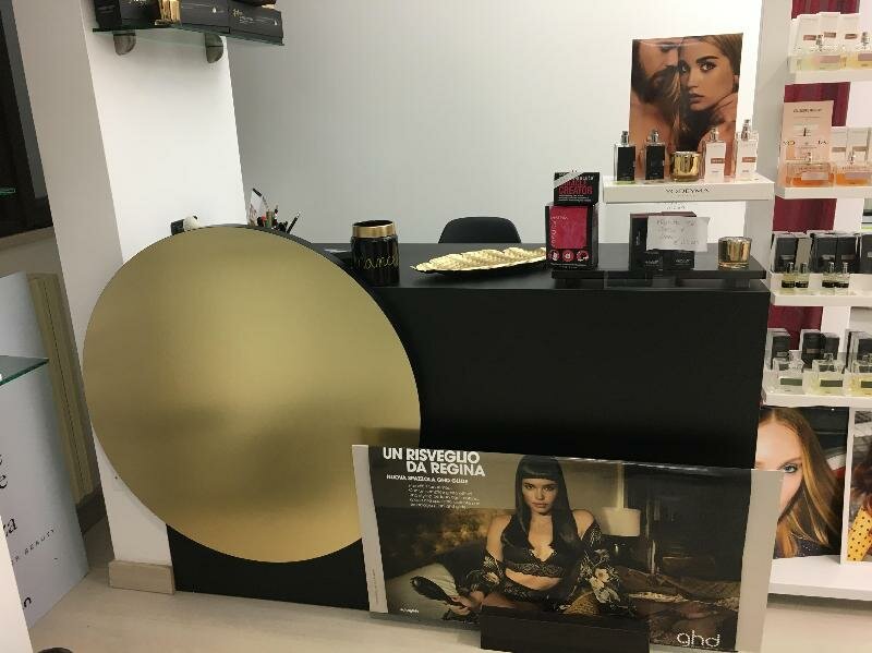 Kuaförler Vanità, Lombardiya, foto