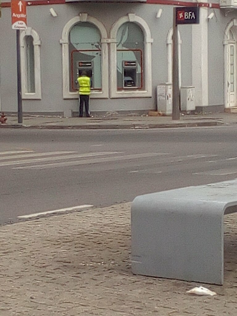 Banka Bfa, Loanda, foto