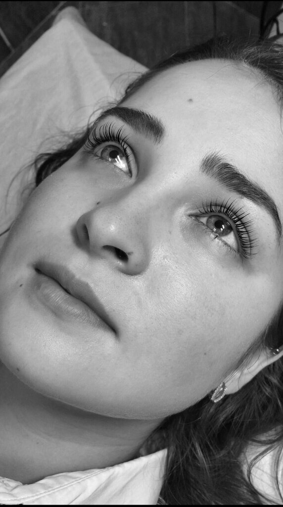 Kaş ve kirpik salonu Fresheyes, Samara, foto